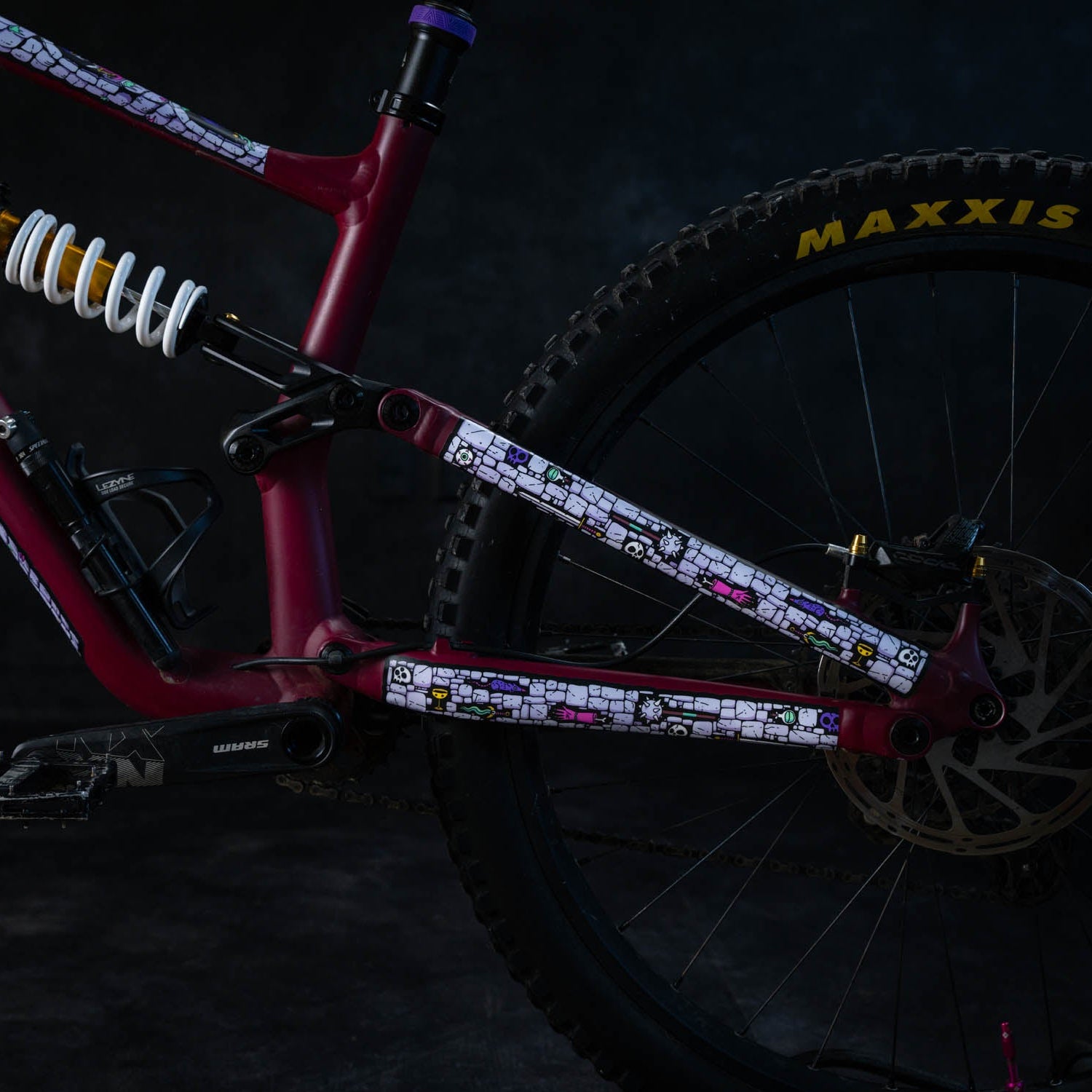 Maxwell Green Artist Series Frame Keeper – Ground Keeper Custom