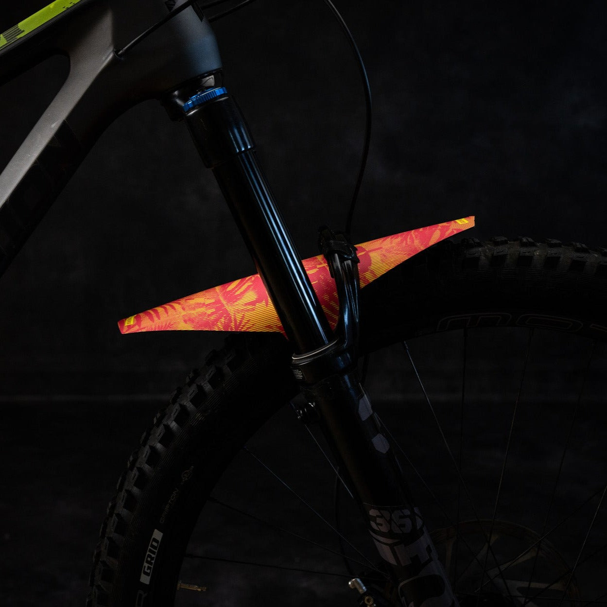 Tropical Glitch Long Fender – Ground Keeper Custom