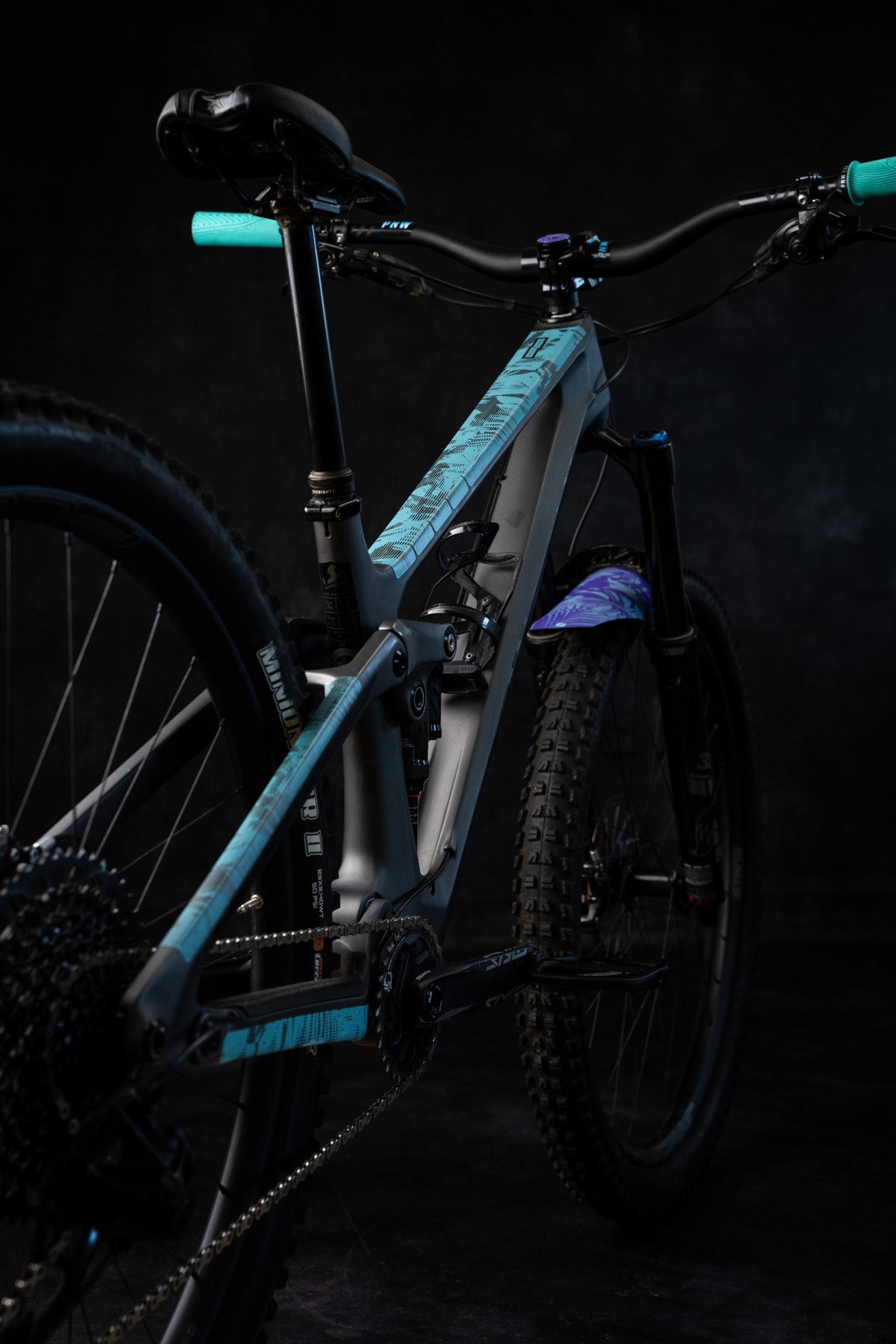 Tropical Glitch – Ground Keeper Custom