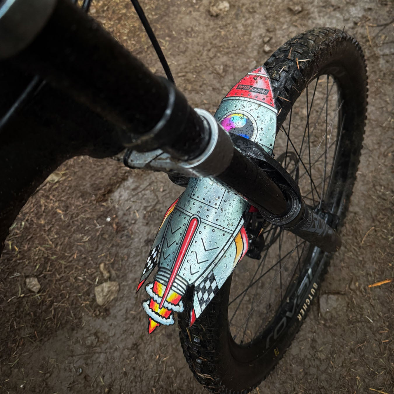 Silver Rocket Limited Edition Fender – Ground Keeper Custom