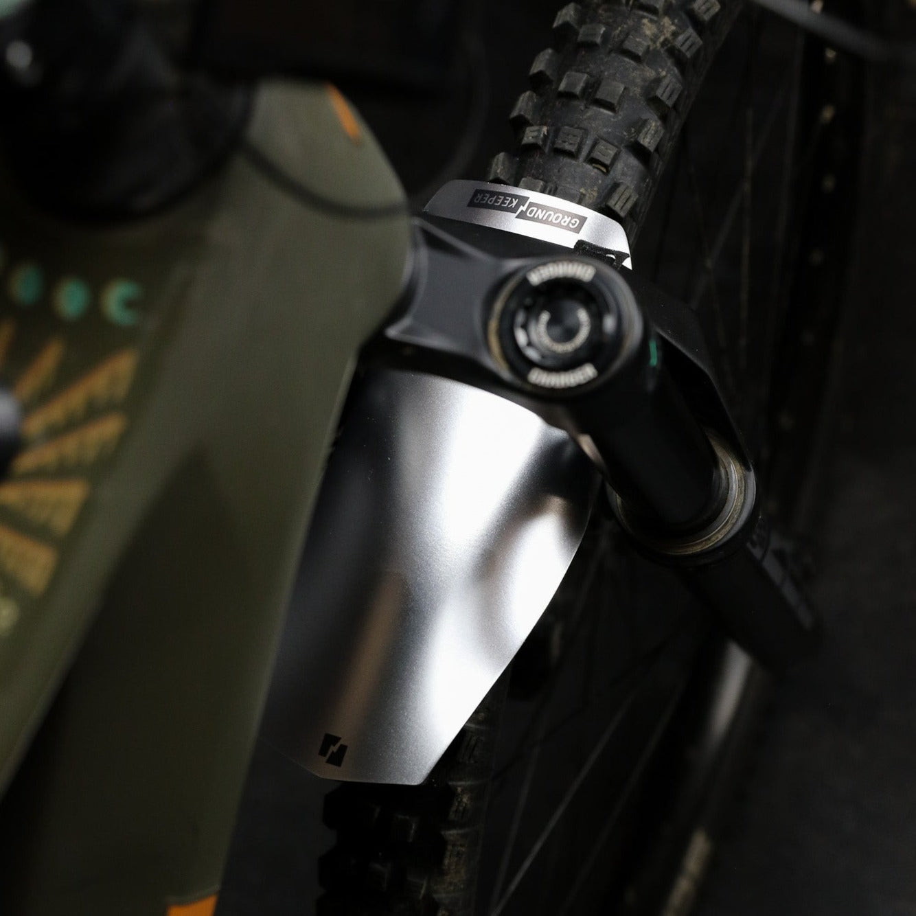 Metallic Silver Fender – Ground Keeper Custom